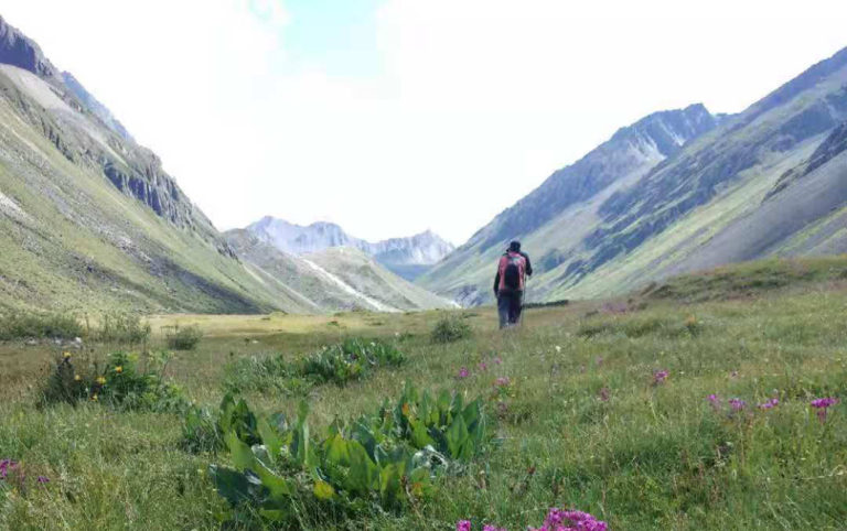 2 Minya Konka Tours | Zhilam Hostel